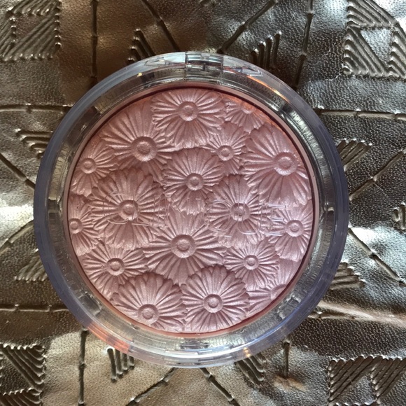 Clinique Makeup New Clinique Powder Pop Flower Highlighter Lunar